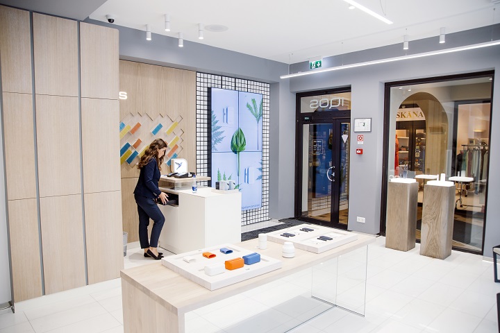Philip Morris International iQOS Concept Store in Riga | Hansab Global